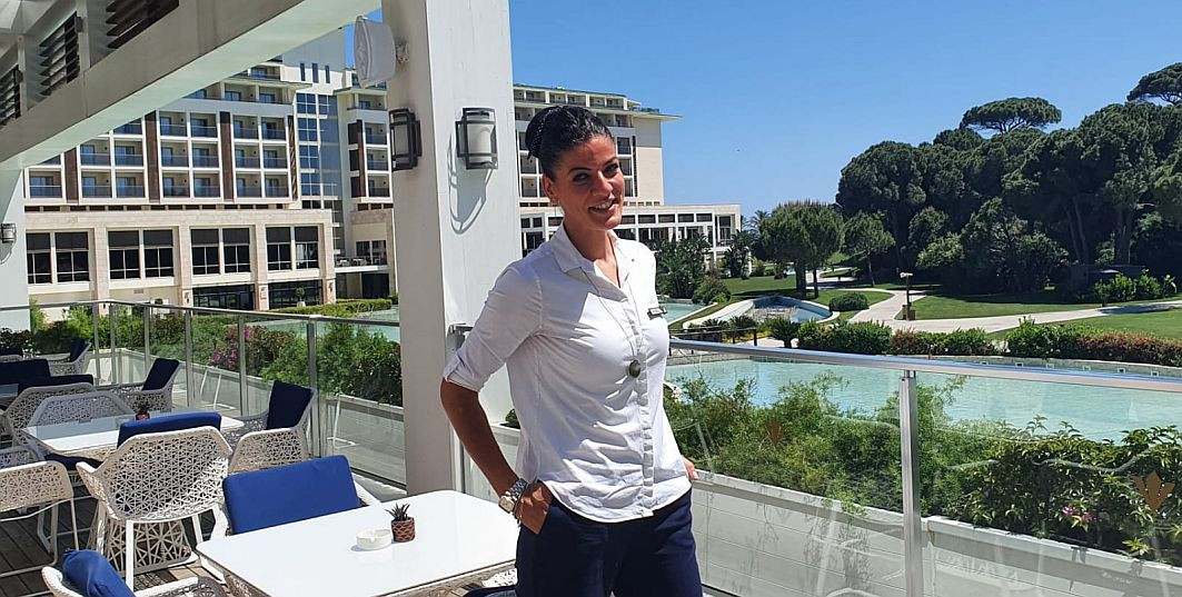 Românca “all inclusive”: Cum a ajuns Ana Maria Ienea în top ...