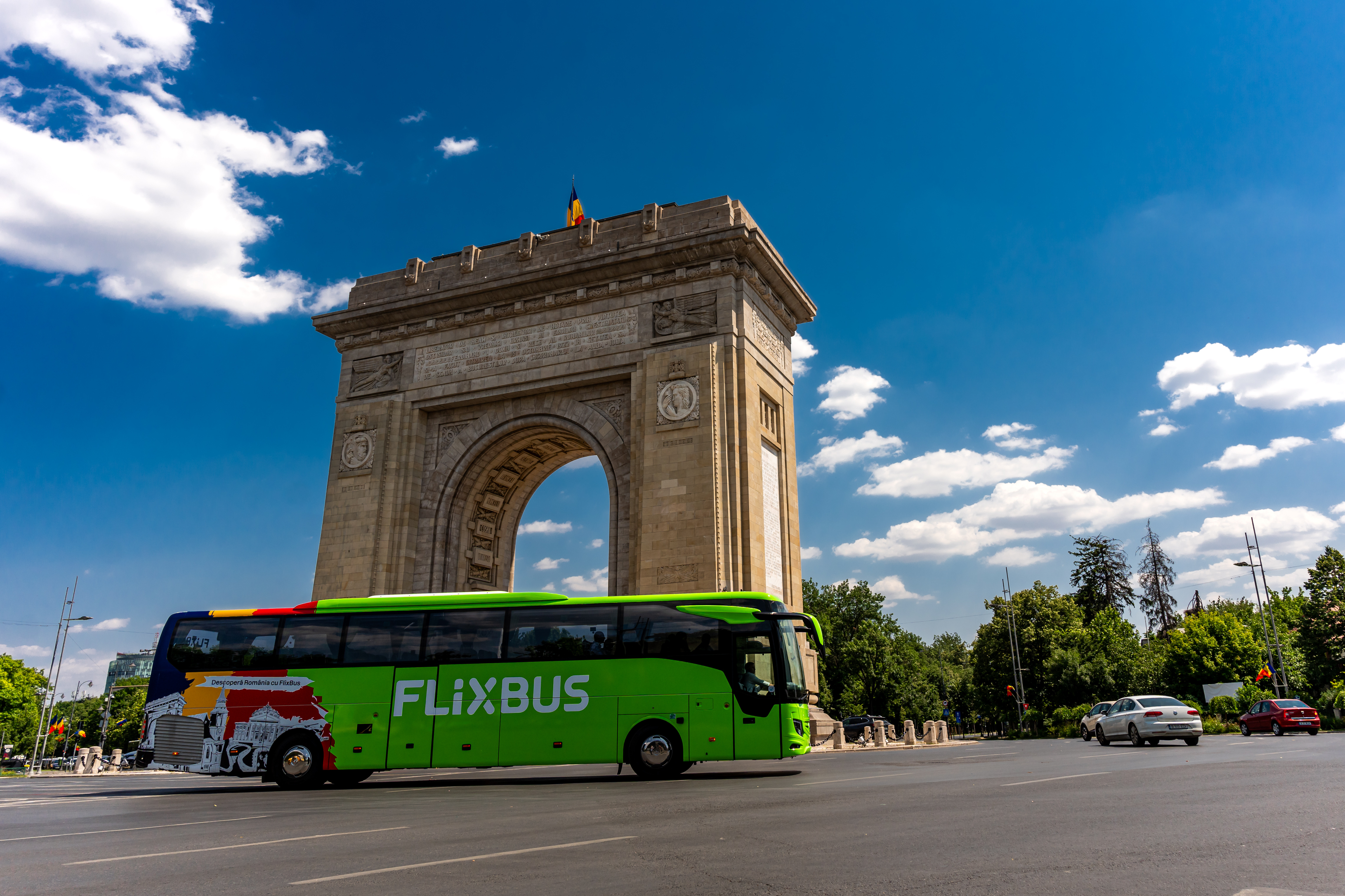 Flixbus lansează primele curse între orașele României. Cât costă biletele