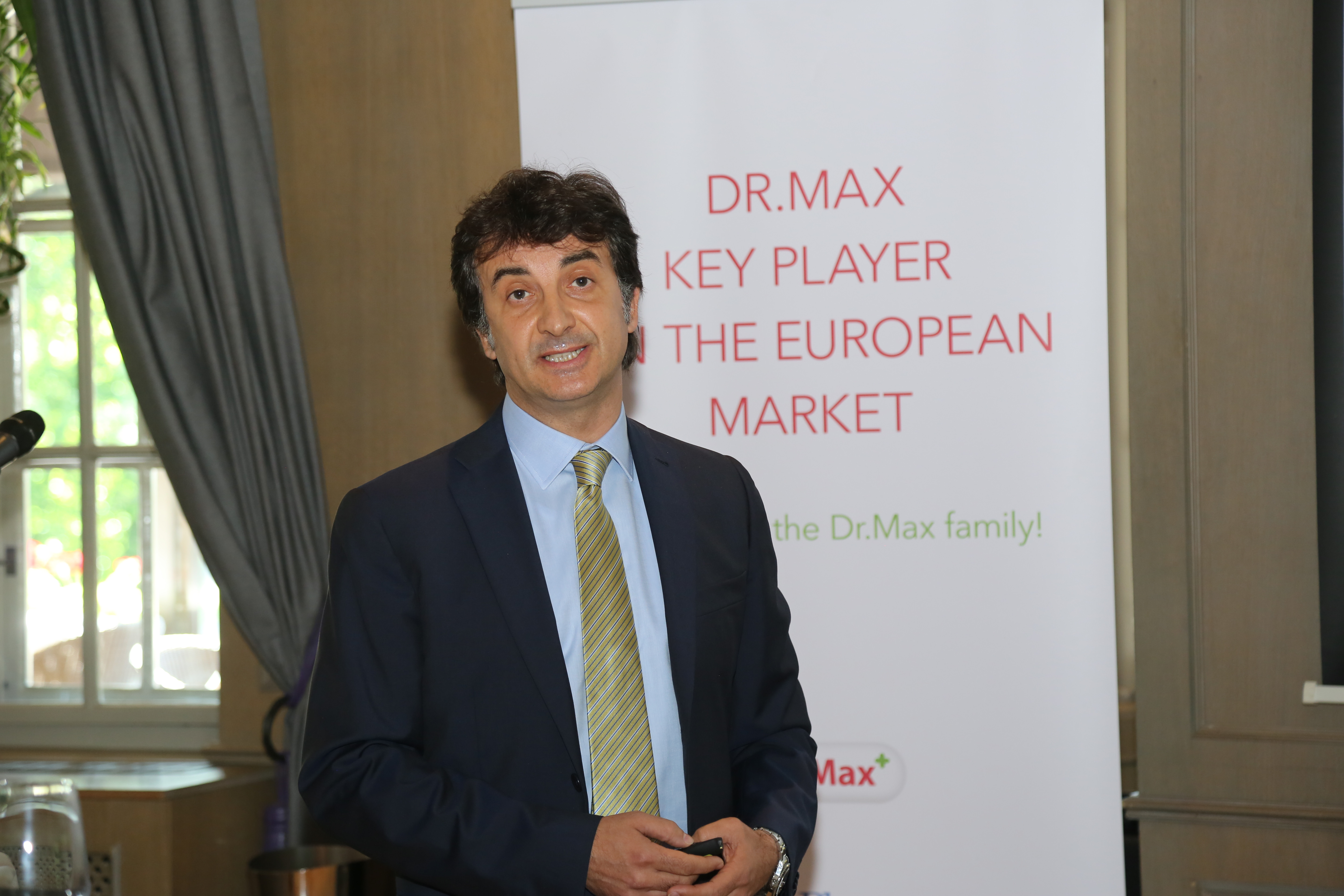 Dr. Max va deveni oficial unul dintre cele mai mari lanturi de farmacii ...