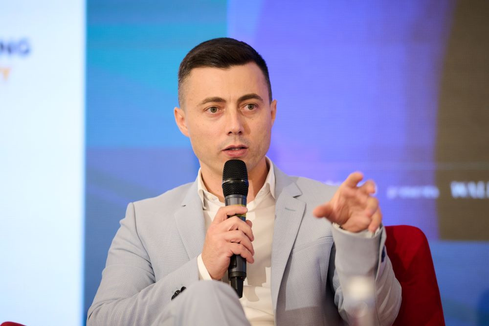 ecomTEAM 2024 | Cristi Movilă, IT Globers: Construim un hub tehnologic ...